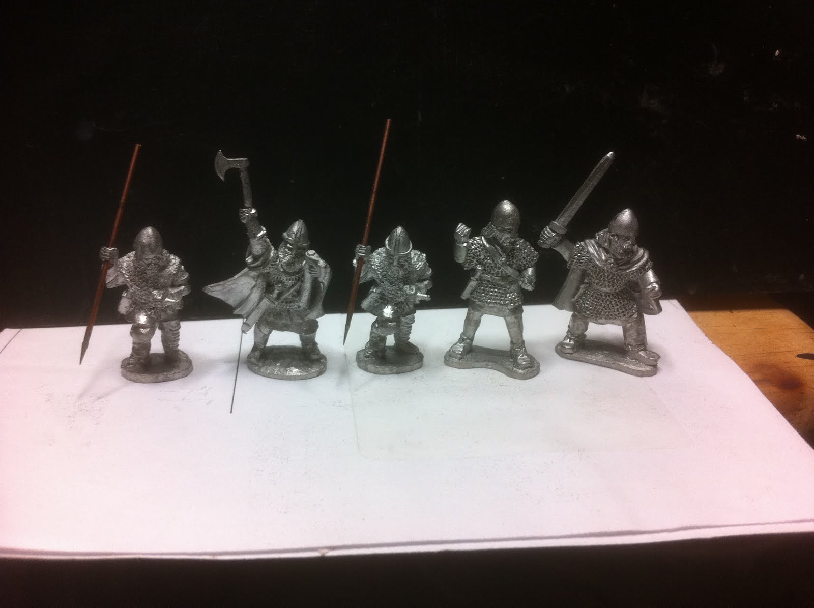 Mikes Wargaming & Modelling Blog: Figure comparison 28mm Dark Age Scots