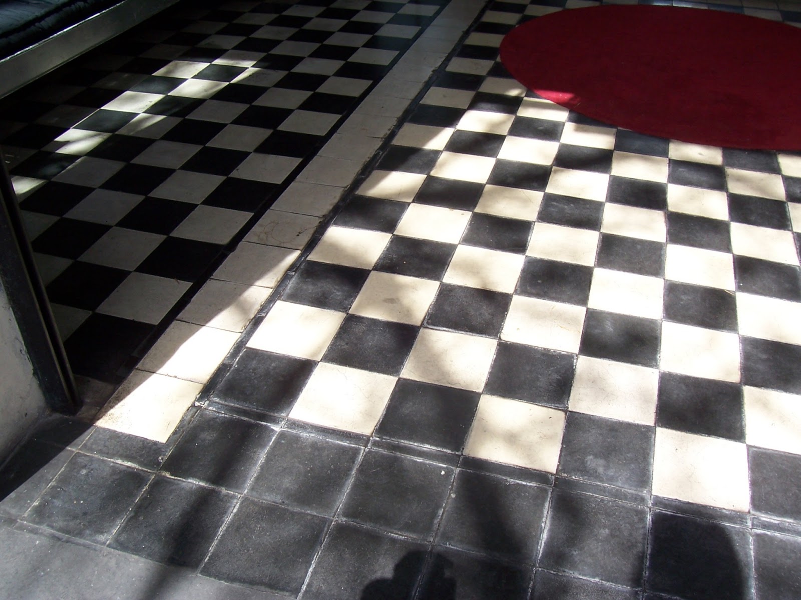 Quadrat: le ponemos fichas al clásico damero blanco y negro