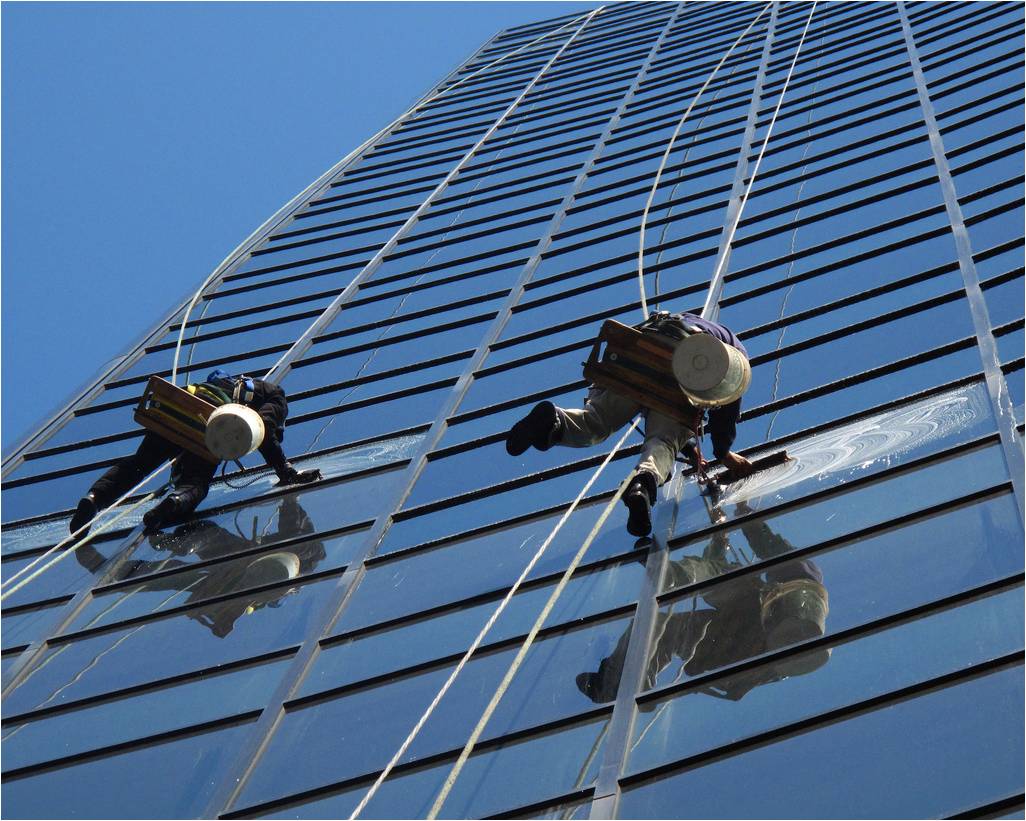 Would You Clean These Windows? ~ Kuriositas