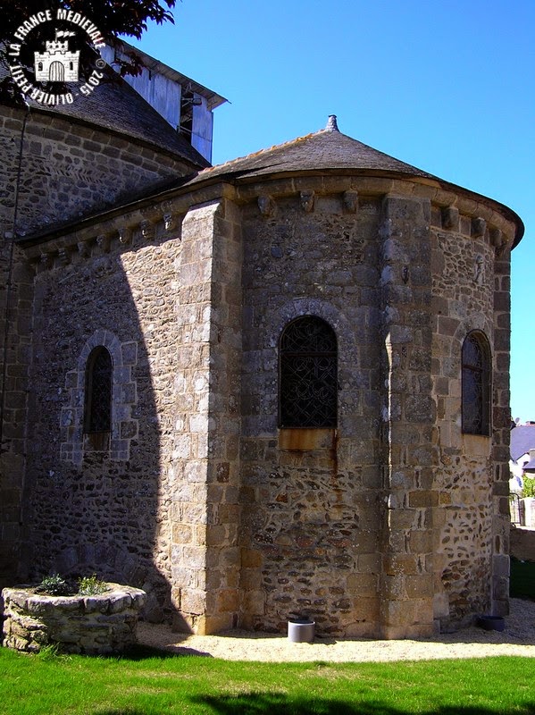 LA FRANCE MEDIEVALE: SAINT-GILDAS-DE-RHUYS (56) - Abbatiale Saint-Gildas (Extérieur)