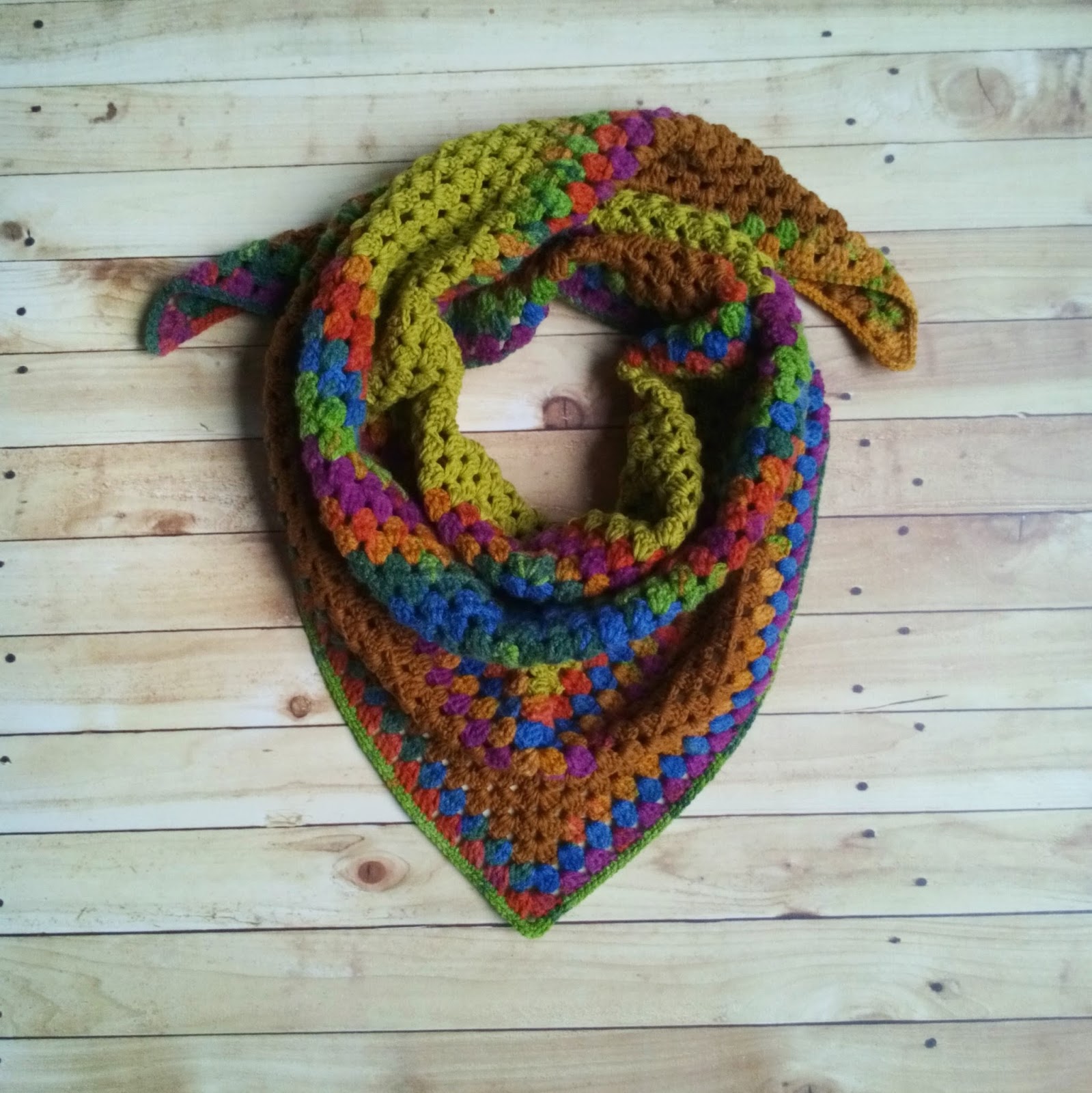 Uniqu Craft: Syal Rajut Motif Granny