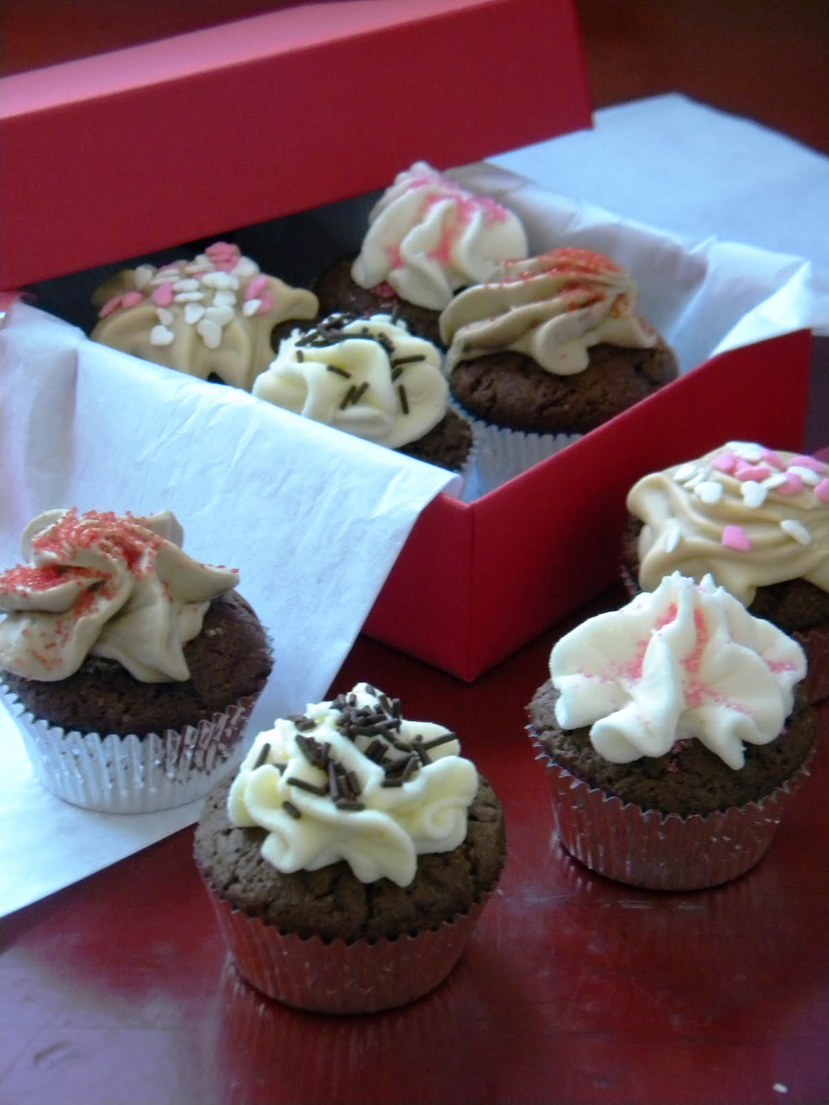 Meet The Shannons: The Betty Crocker Project : Devil's Food Cupcakes ...