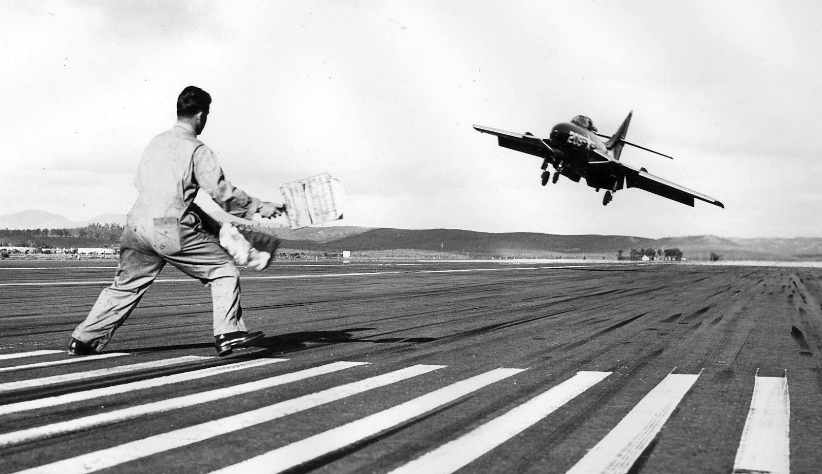 U.S. Navy Aircraft History: Waving Them Aboard - The LSO