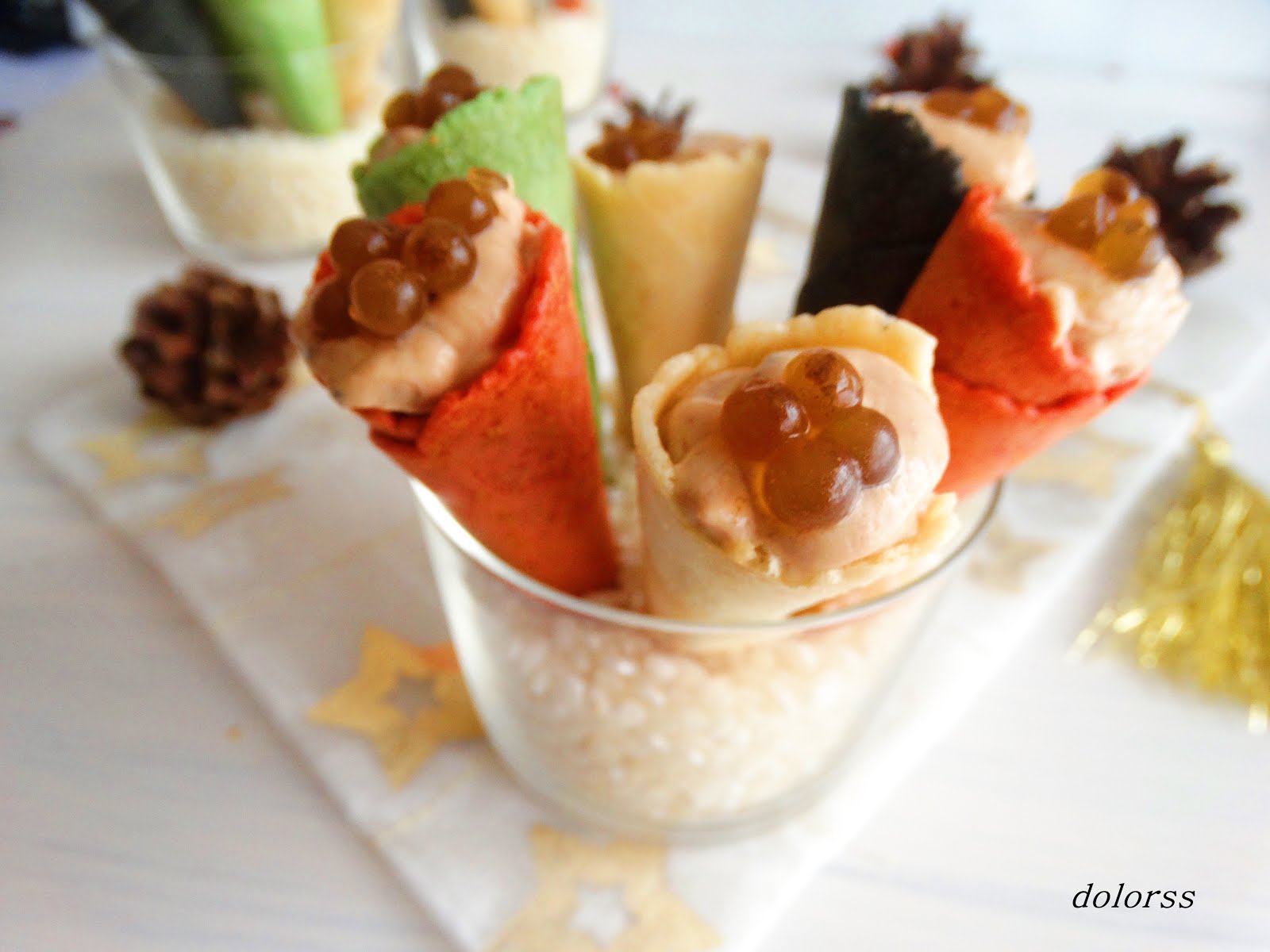 Blog de cuina de la dolorss: Cucuruchos rellenos de crema de foie y manzana