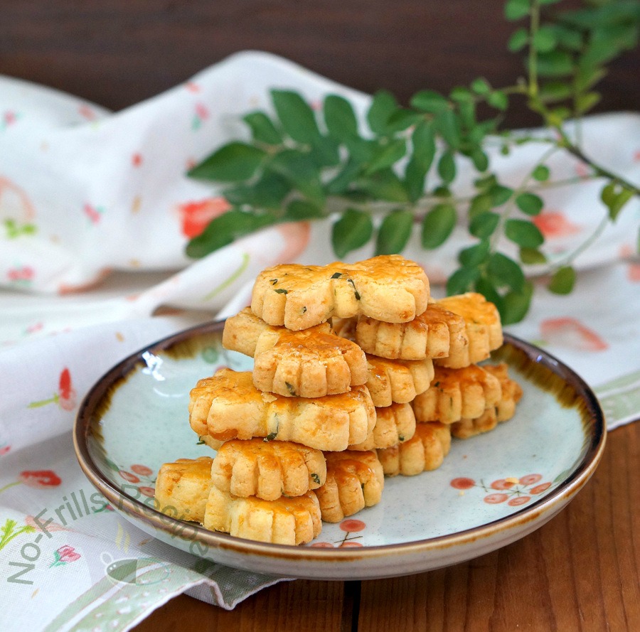 Curry leaf Salted Egg Cookies ~ 咖喱叶咸蛋曲奇 ~ CNY 2017