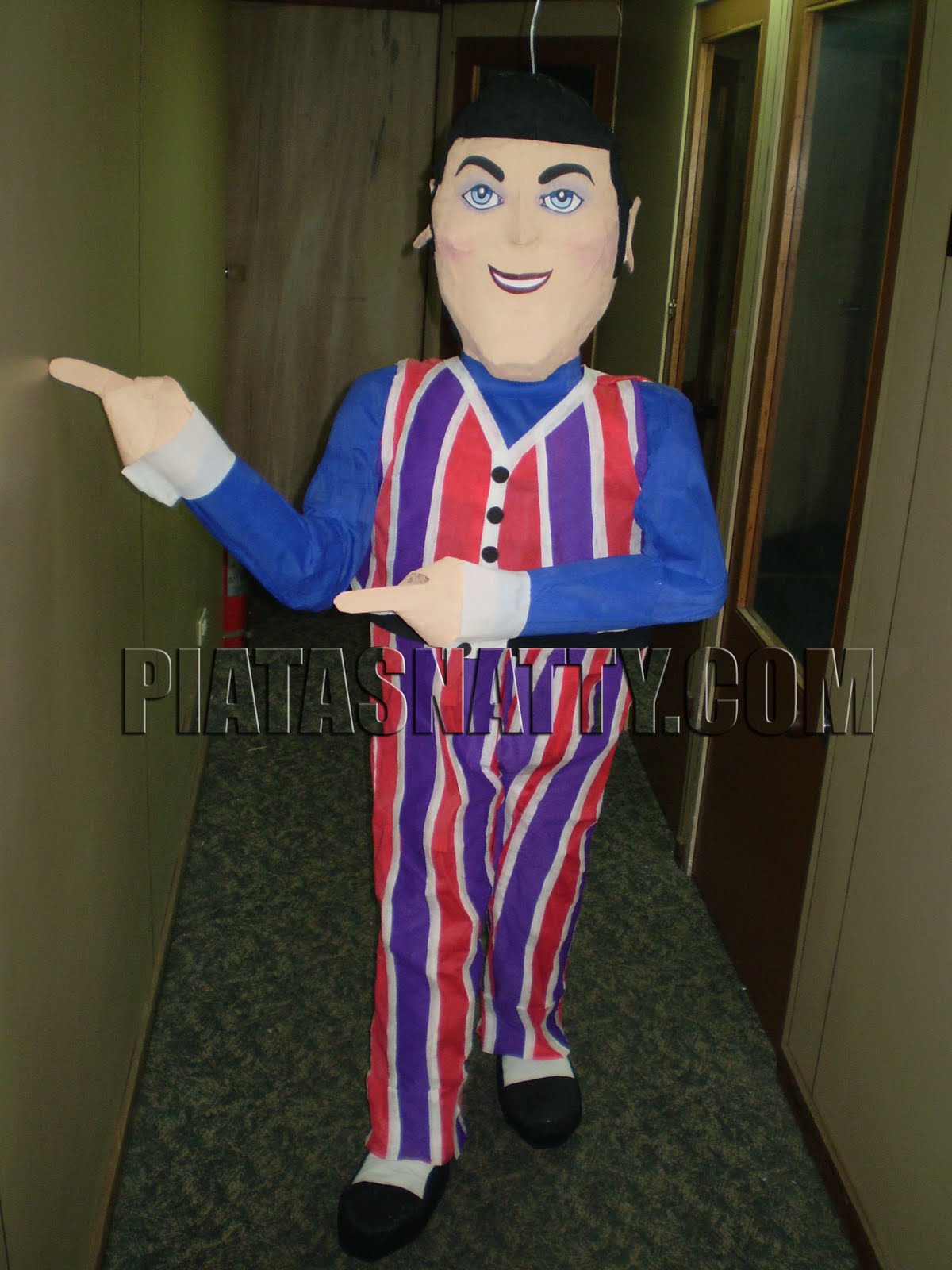 PIÑATAS NATTY @pinatas_eventos.natty: PIÑATA DE ROBBIE ROTTEN