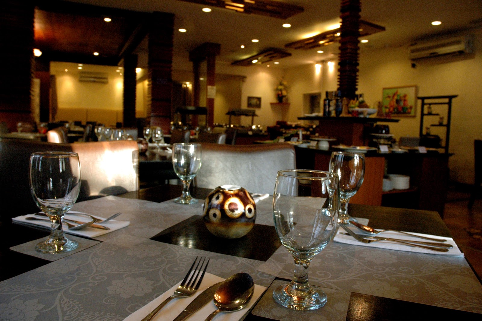 DUDE FOR FOOD: A Buffet Dinner at Primero Casa Filipino