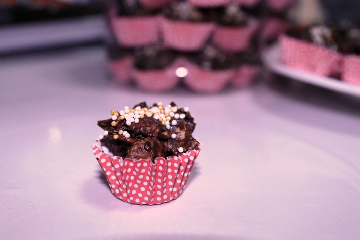 Adila Jolie: Resepi Cornflakes Crunch Chocolate Senang & Sedap!