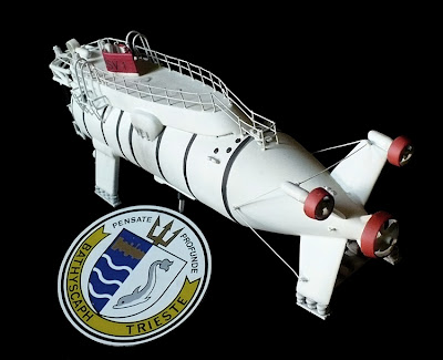 The Great Canadian Model Builders Web Page!: Bathyscaphe Trieste II ...