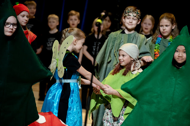 Sunan koulun kuoron 10-vuotisjuhlakonsertti @ Tapiolasali 24.3.2019 ...