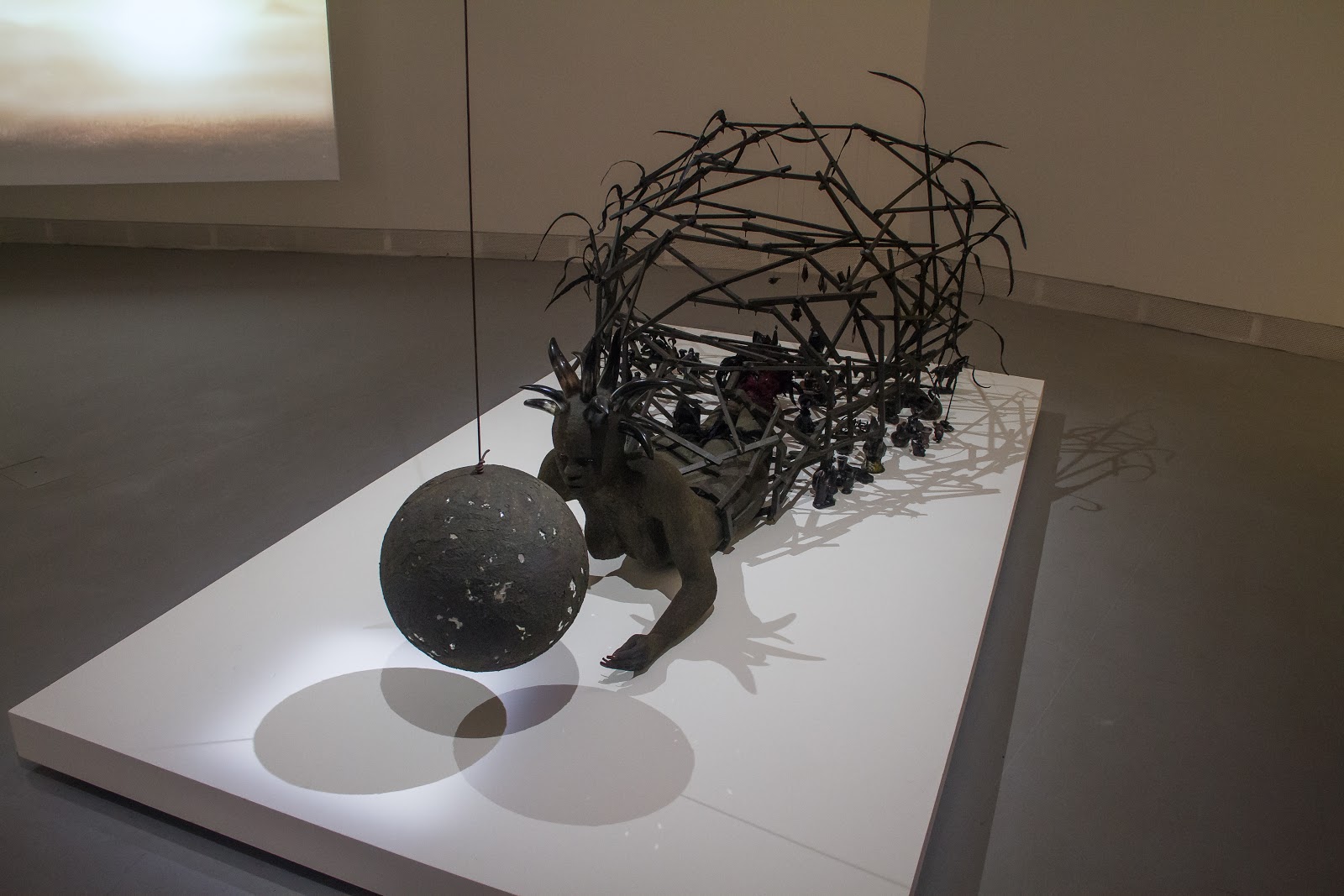Eat Art Travel: Wangechi Mutu: The End of Carrying It All