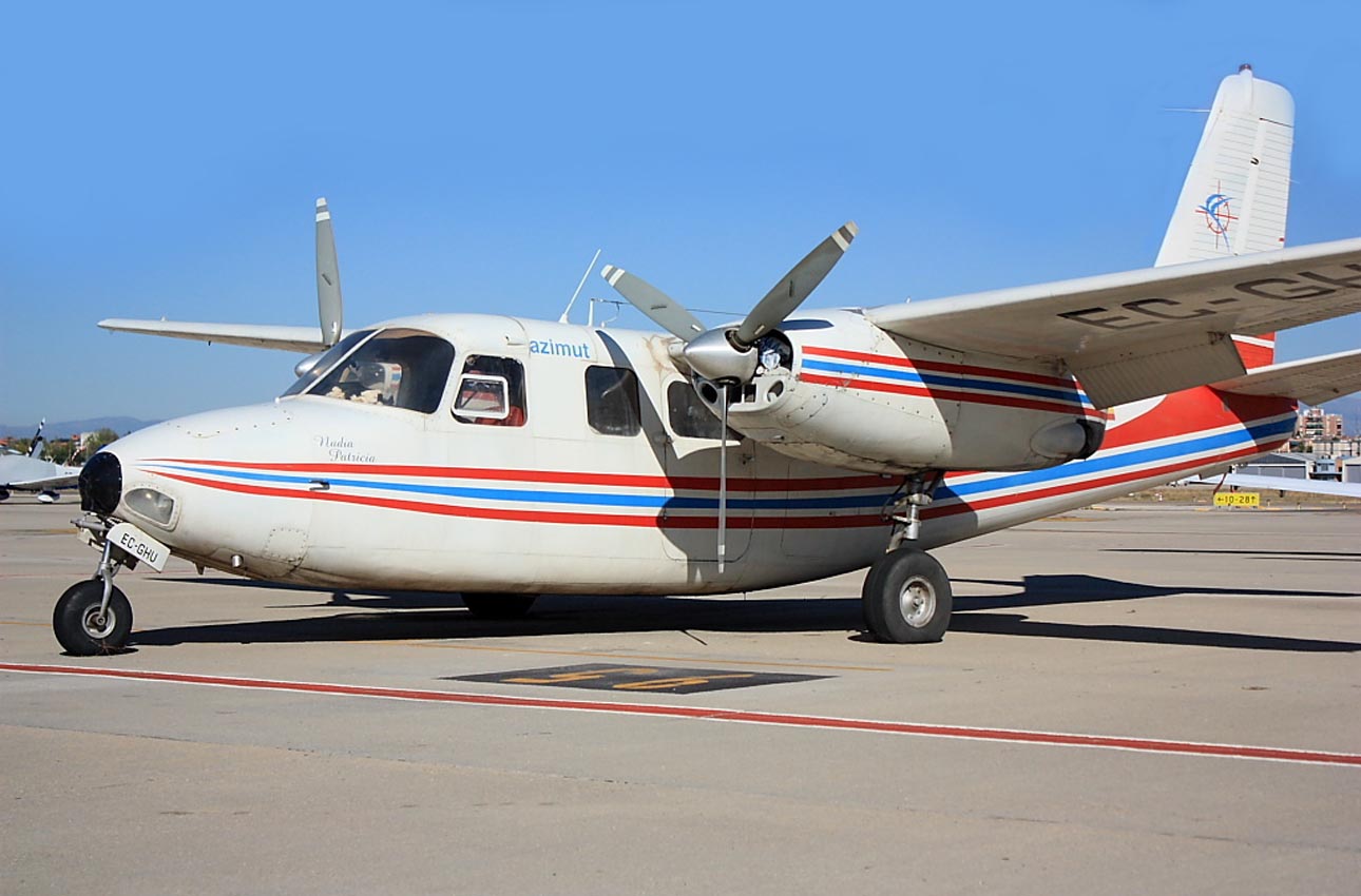 nhungdoicanh: Aero Commander 680