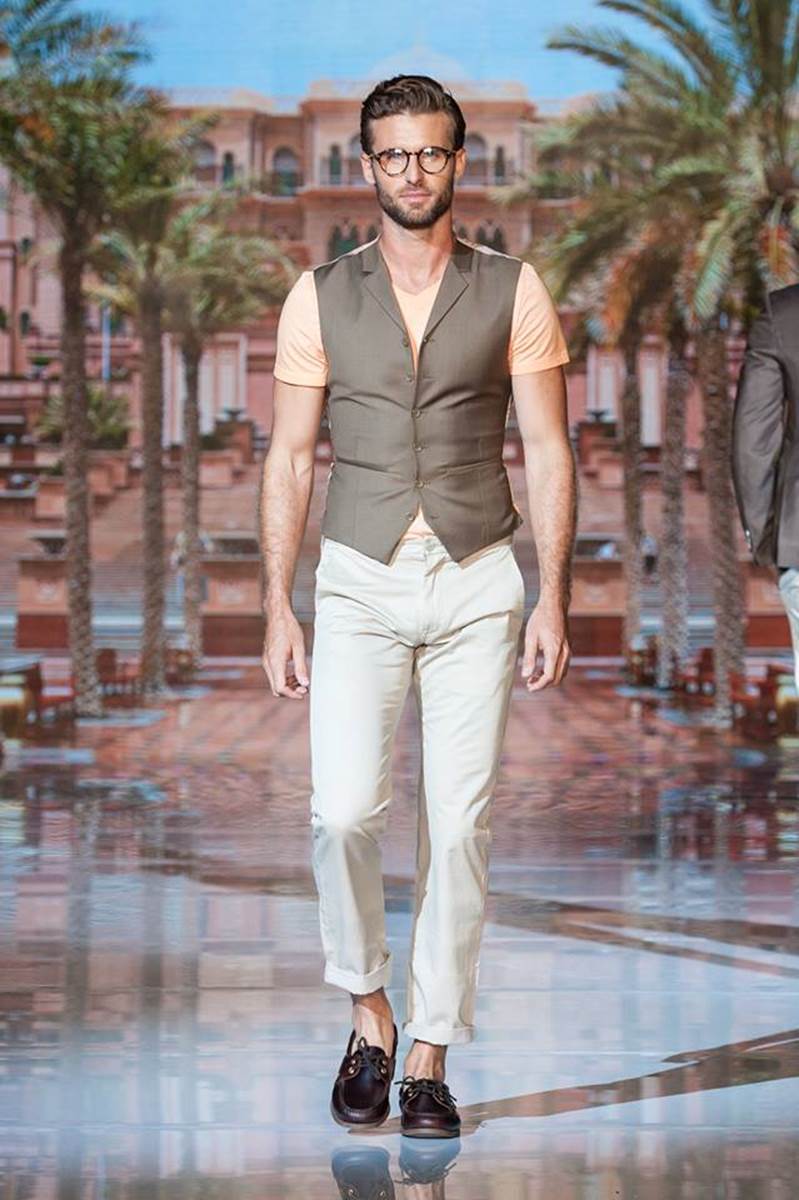 ELITE MODEL MANAGEMENT TORONTO : August 2016