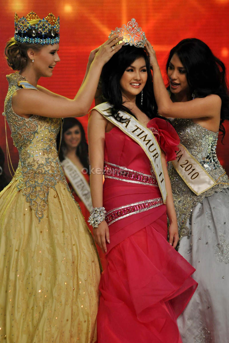 The Best Hot Celebrity: Photos of Astrid Ellena, Miss Indonesia 2011