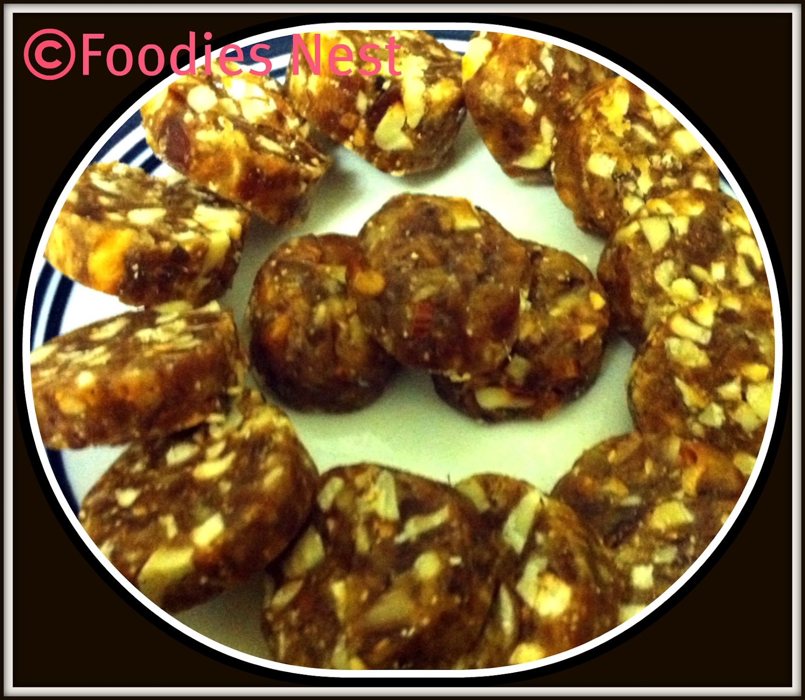 Foodies Nest: Dates and Dry Fruit Burfi / Khajur Wadi