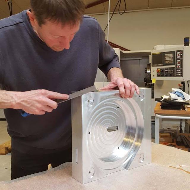 Bergmann Audio Galder turntable – M & S | Ultimate High-Fidelity