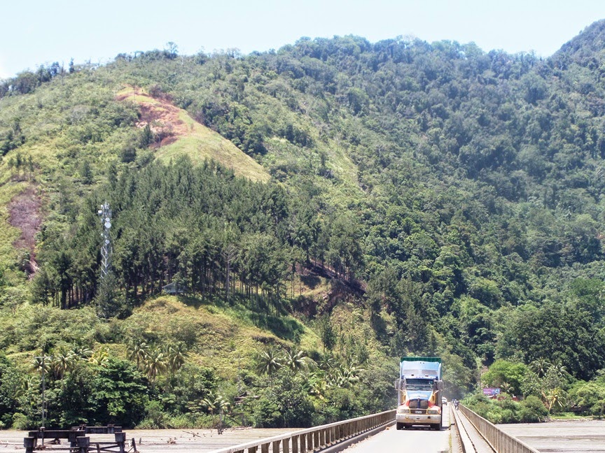 Malum Nalu: Morobe feelings: Markham River Bridge