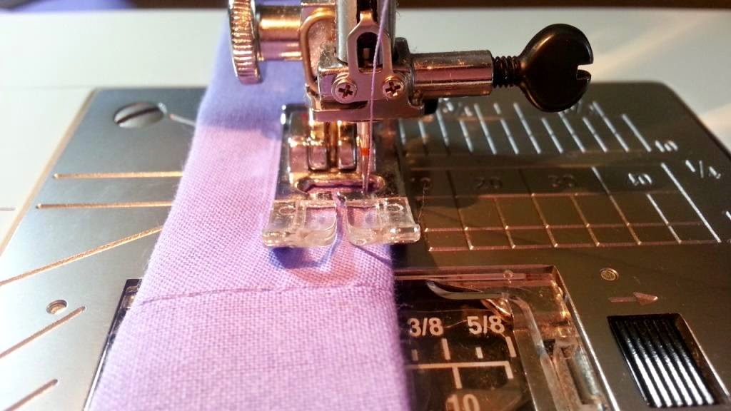 Sweet Bee Buzzings: Quick and Easy Lanyard Tutorial