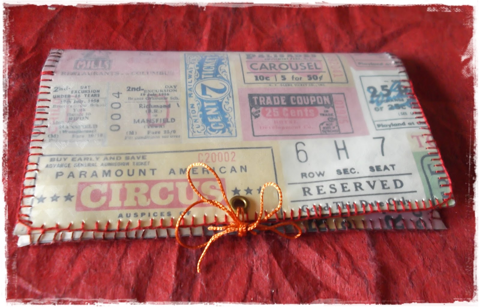 El Refugio de Lirtea: MONEDERO DE PAPEL