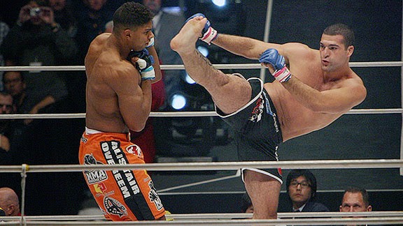 Straight Jock Feet: Maurício "Shogun" Rua MMA stud feet...