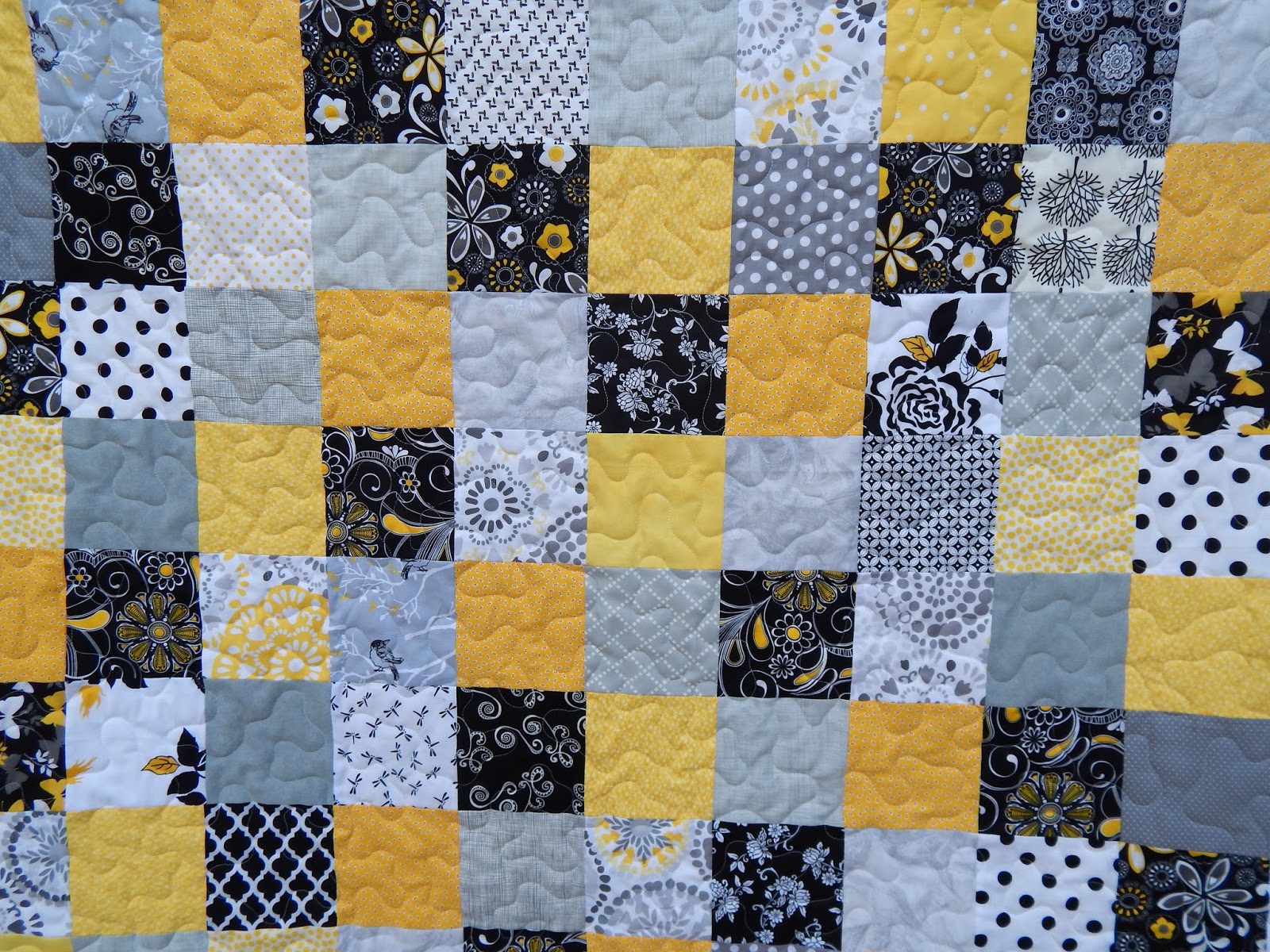 The Fleming's Nine: Yellow and Gray Patchwork and Stash Report