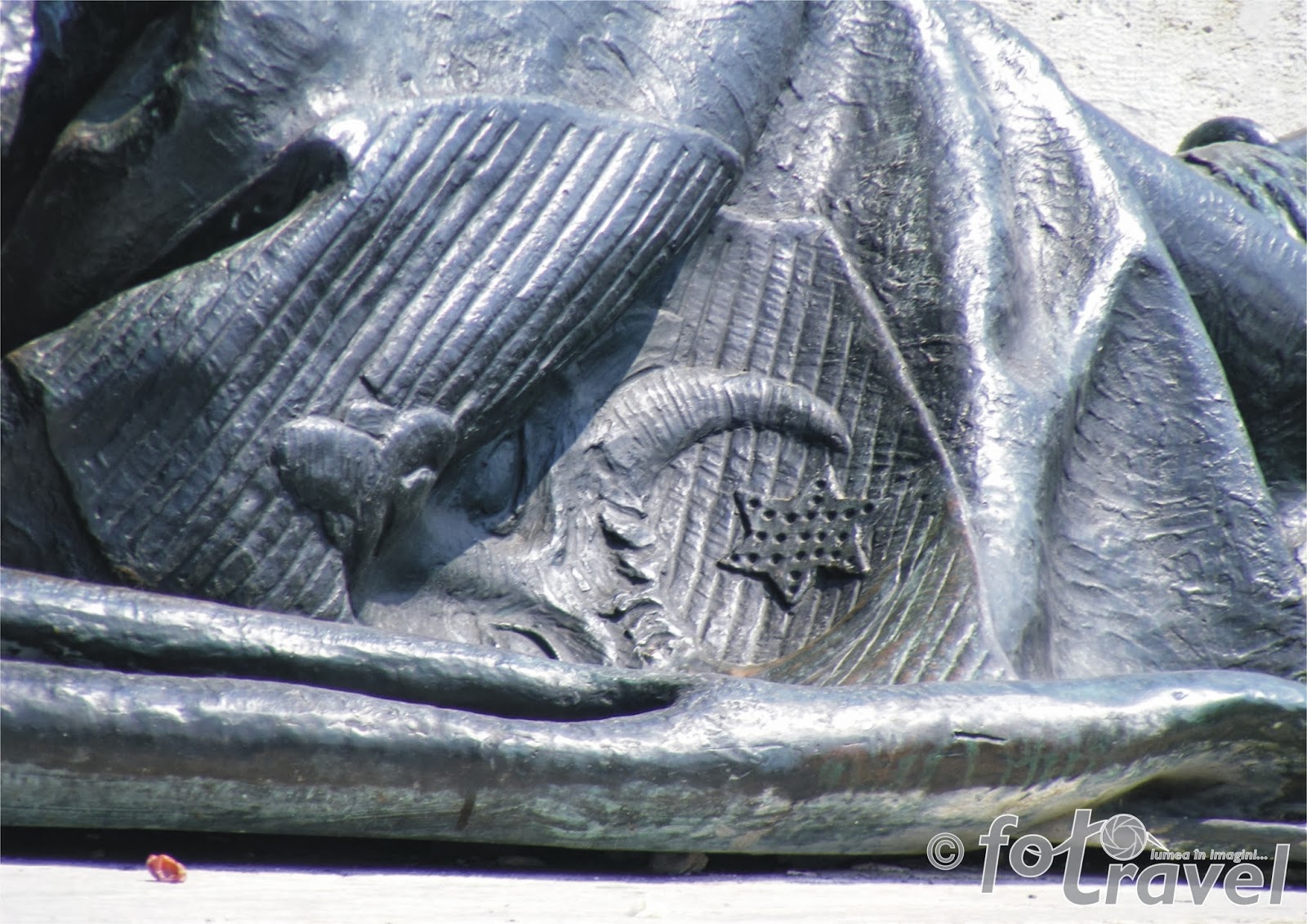 Foto travel: Statuia lui Matia Corvin împlinește 111 ani