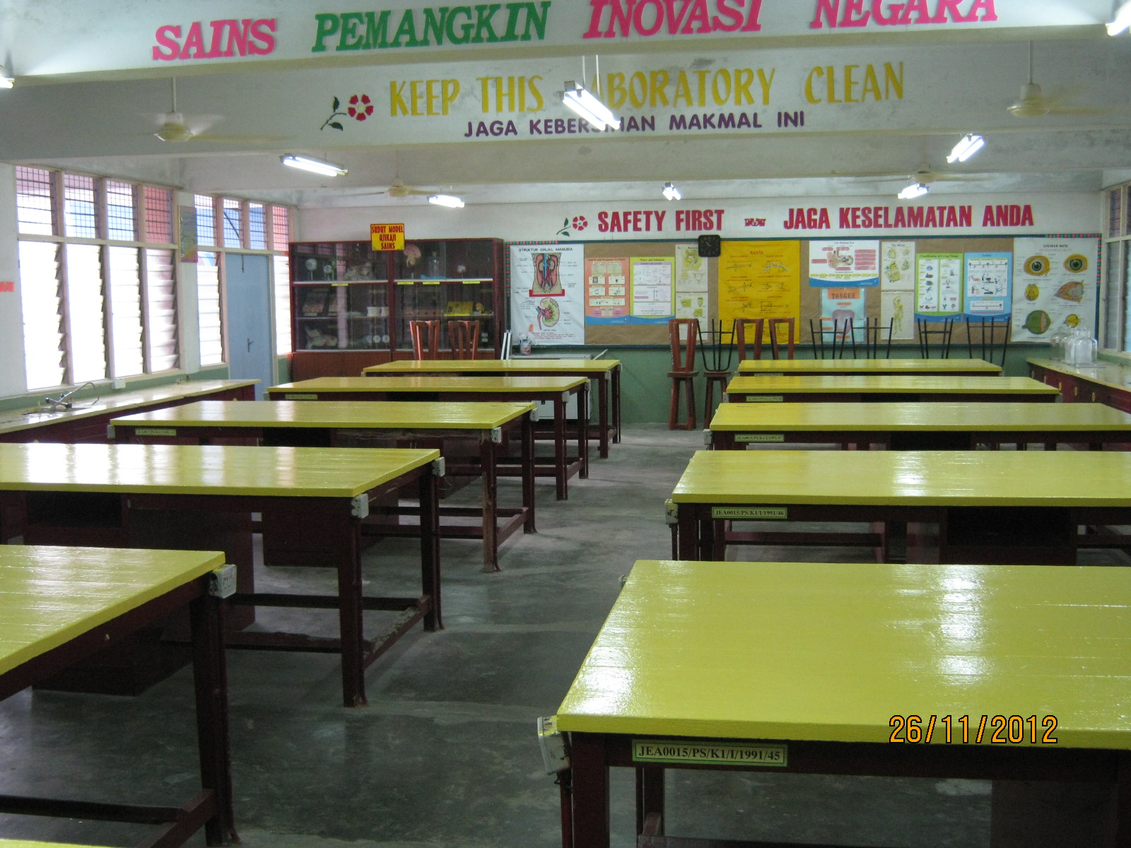 Makmal Sains Sekolah: TUGASAN CUTI SEKOLAH AKHIR TAHUN 2012