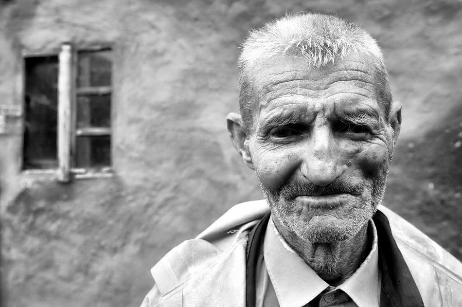 OLTRE IL MURO: ARTE e FOTOGRAFIA: REMUS TIPLEA | PHOTOGRAPHER