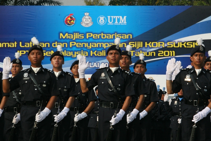 KOR SUKSIS USM: Majlis Perbarisan Tamat Latihan dan Penyampaian Sijil ...
