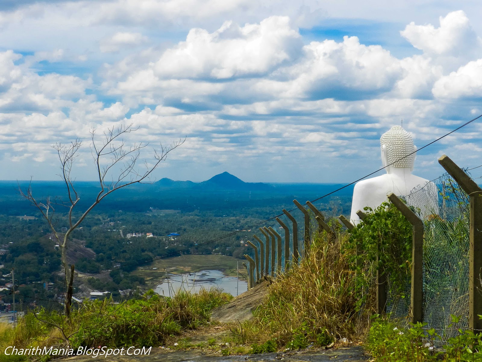 CharithMania: Ethagala (ඇතාගල) (the Elephant Rock)