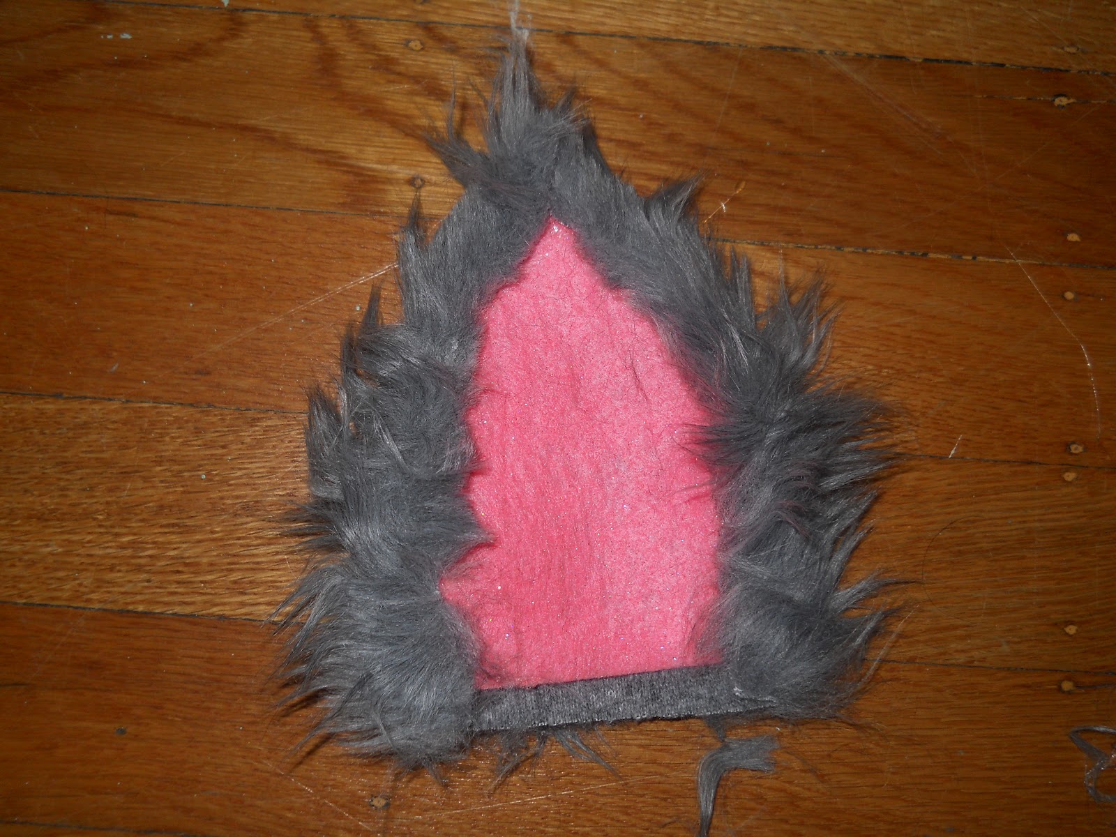 The Frugal Femme: diy cat ears!!