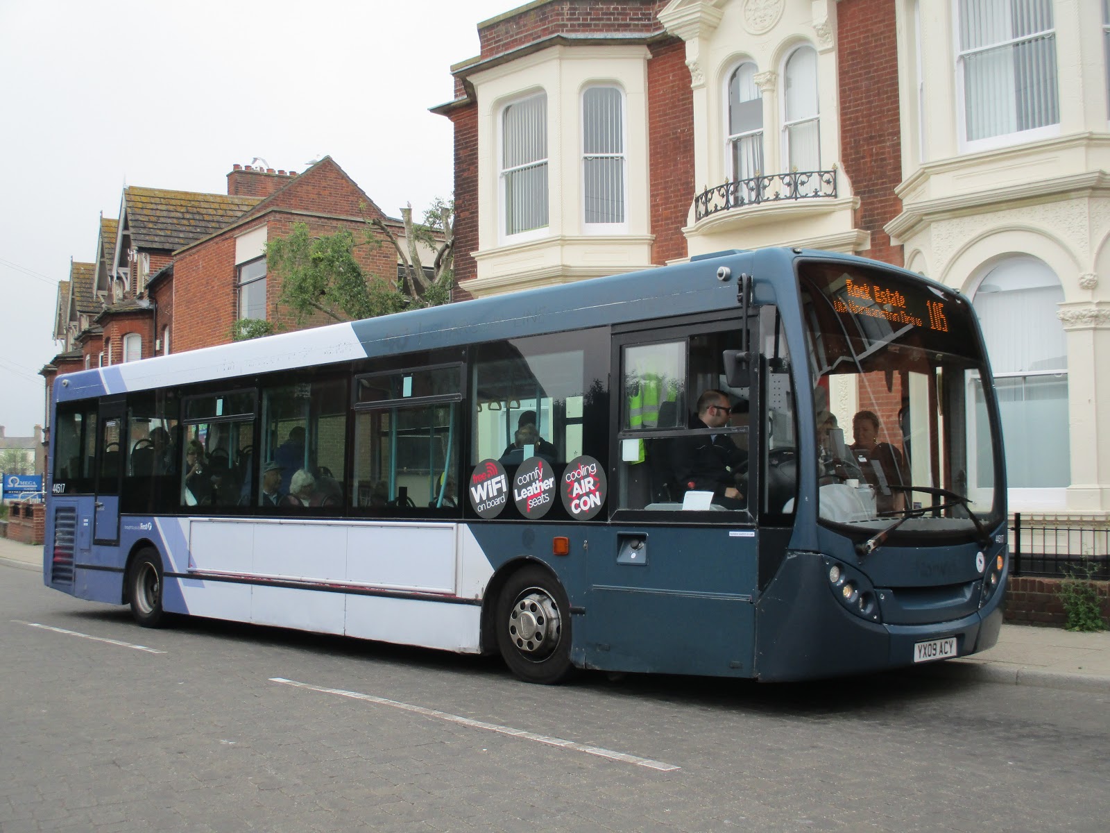 Lous bus pictures: Southern England Bus enthusiast on tour part 1 Lowestoft