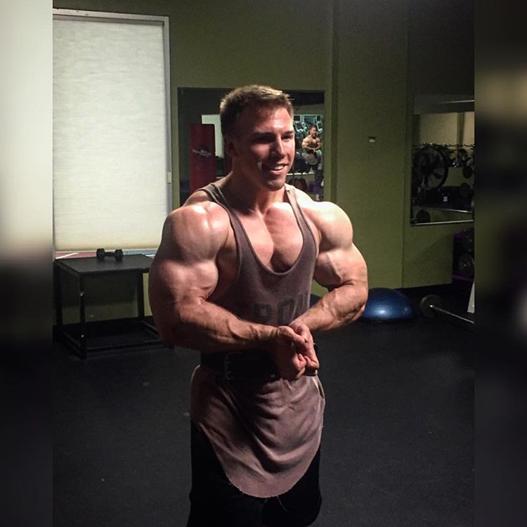 the beauty of male muscle: Kyle (1/3)