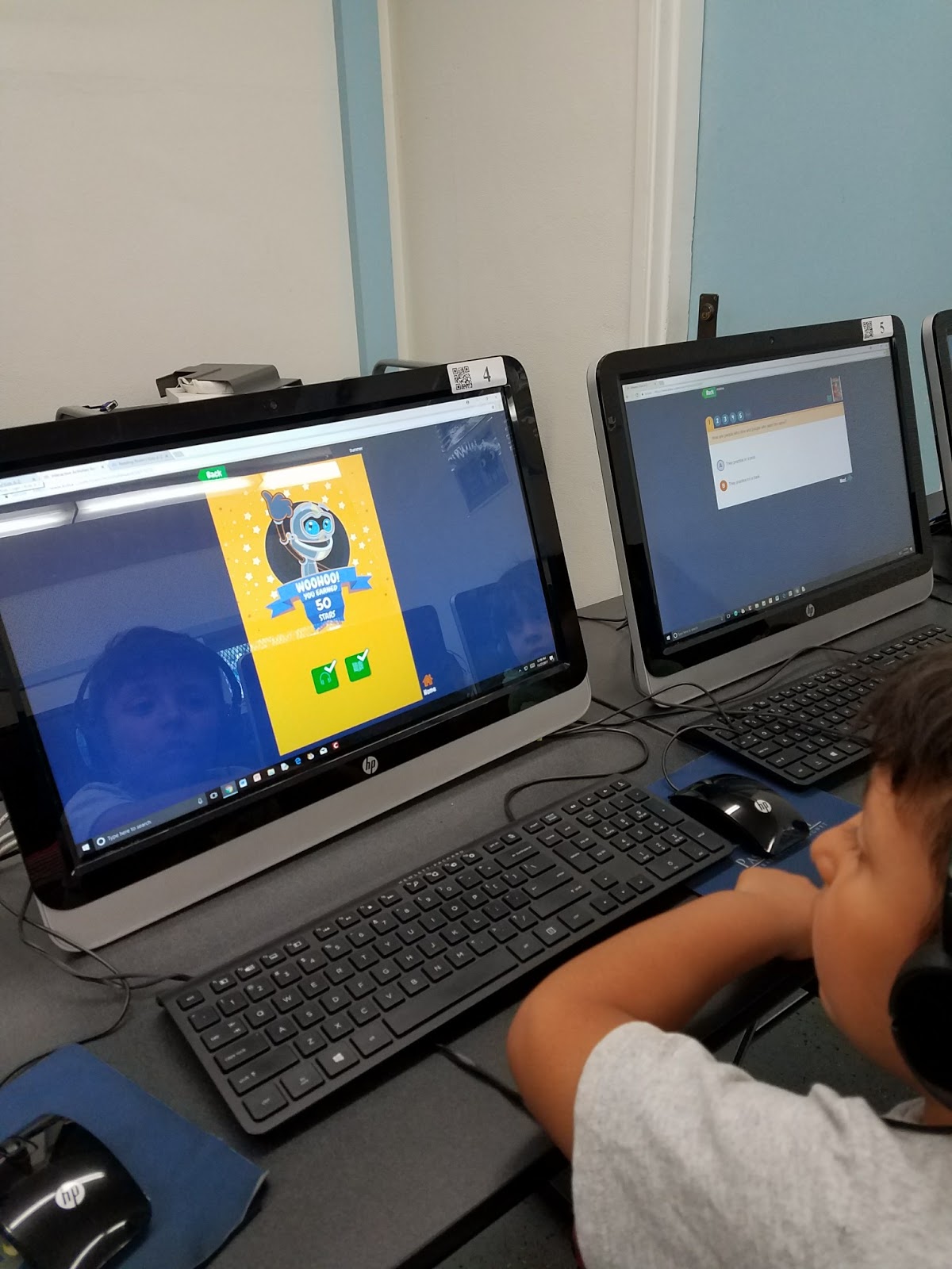 Paseo Del Rey Kindergarten: Raz-Kids