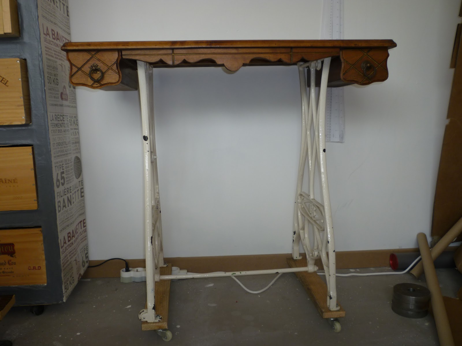 creacris: Relooking d'une table de couture