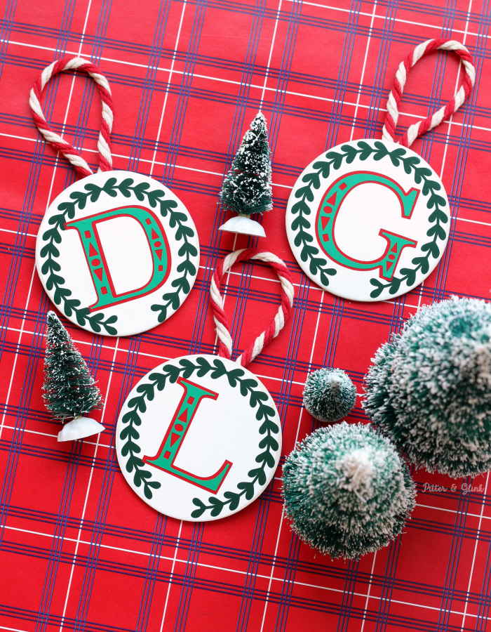PitterAndGlink: Easy DIY Monogram Ornament