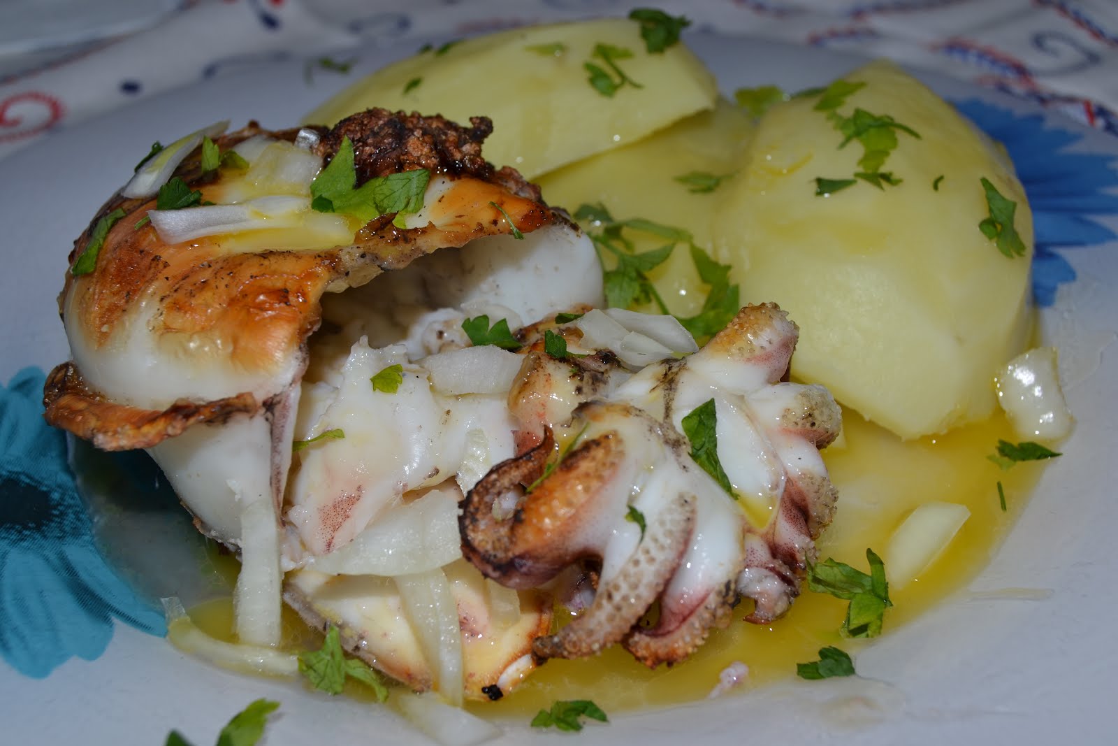 O que há pró jantar?: Choco grelhado com molho de manteiga