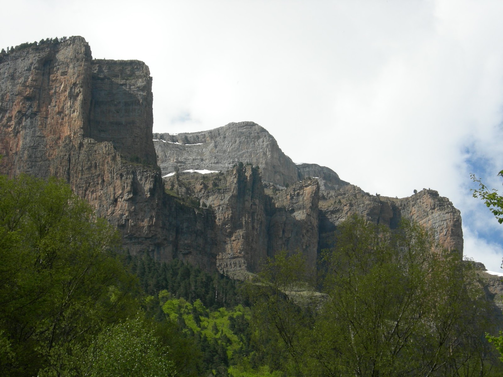 Enerhagen : Himmelske fjell i de spanske Pyreneene
