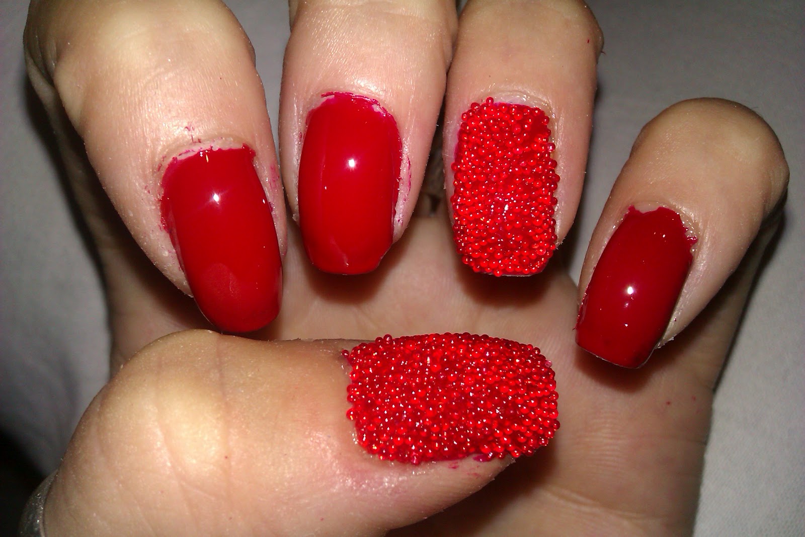 Manicura de Fantasia: Día 1: Uñas rojas.