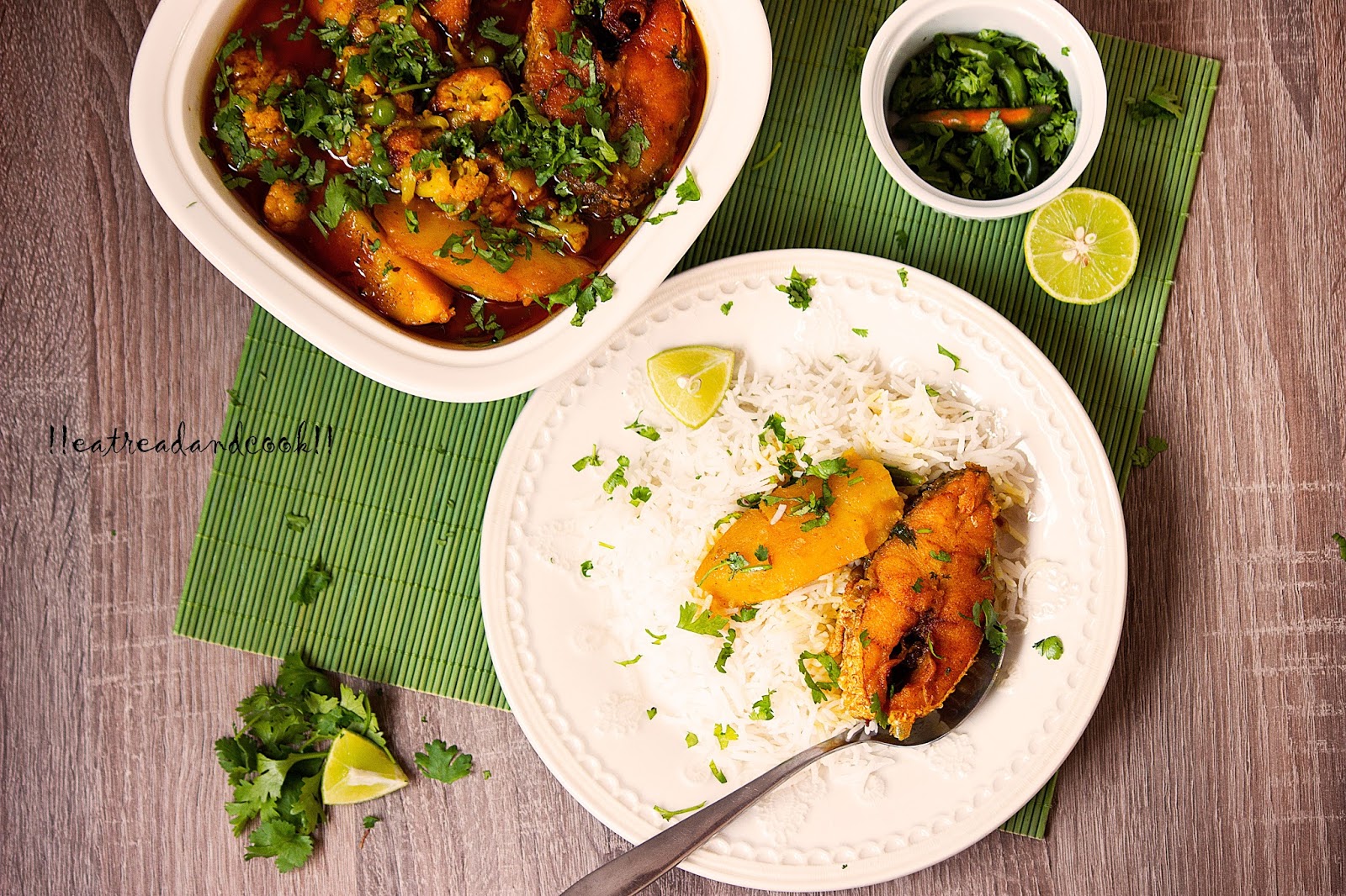 Aloo Fulkopi Die Macher Jhol / Bengali Fish Curry with Potato and ...