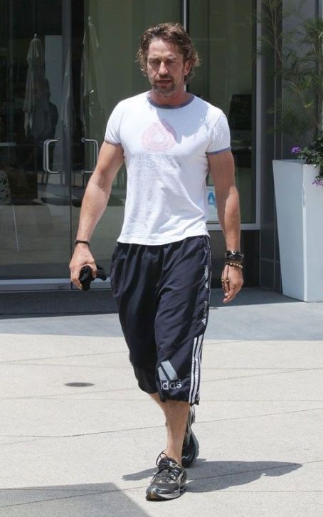 STYLE OF GERARD BUTLER