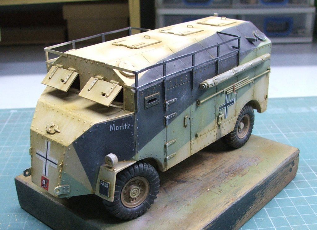 Panzerserra Bunker- Military Scale Models in 1/35 scale: AEC Dorchester ...