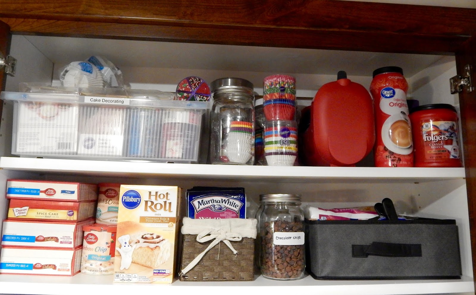 How I Organized My Kitchen Cabinets