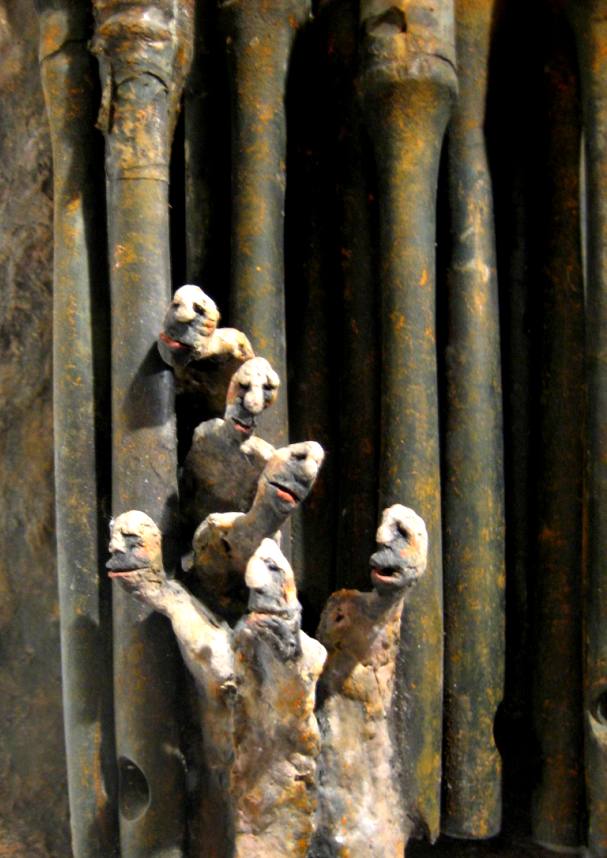 Idiosyncratic Fashionistas: At the Outside, Looking In