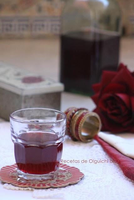 LICOR DE FRESAS ~ LAS RECETAS DE OLGUICHI