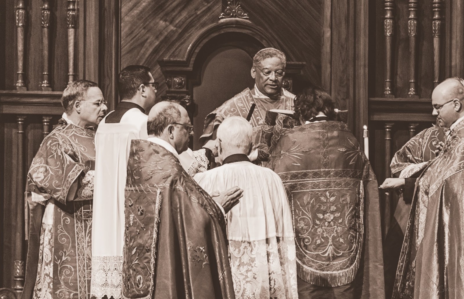 New Liturgical Movement: Photos of Bishop Perry’s Mass in Philadelphia