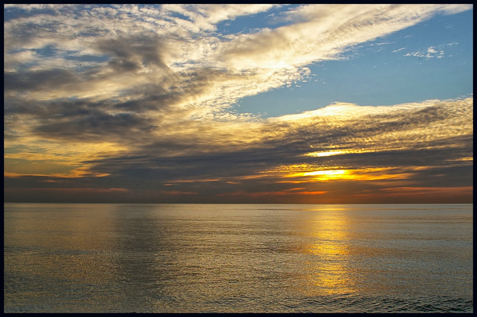 DE NUESTROS COLABORADORES. EL MAR, LA MAR