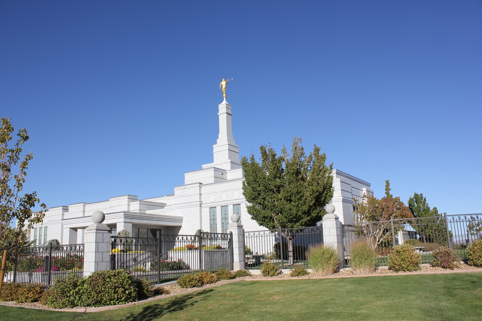 Brigham City LDS Temple: Reno Nevada Temple