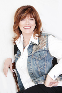 Interview with Sandra Piller - Country Music News International