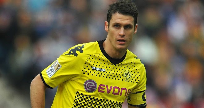'Diga ao povo que fico!' Kehl anuncia renovação com o Dortmund até 2015 ...